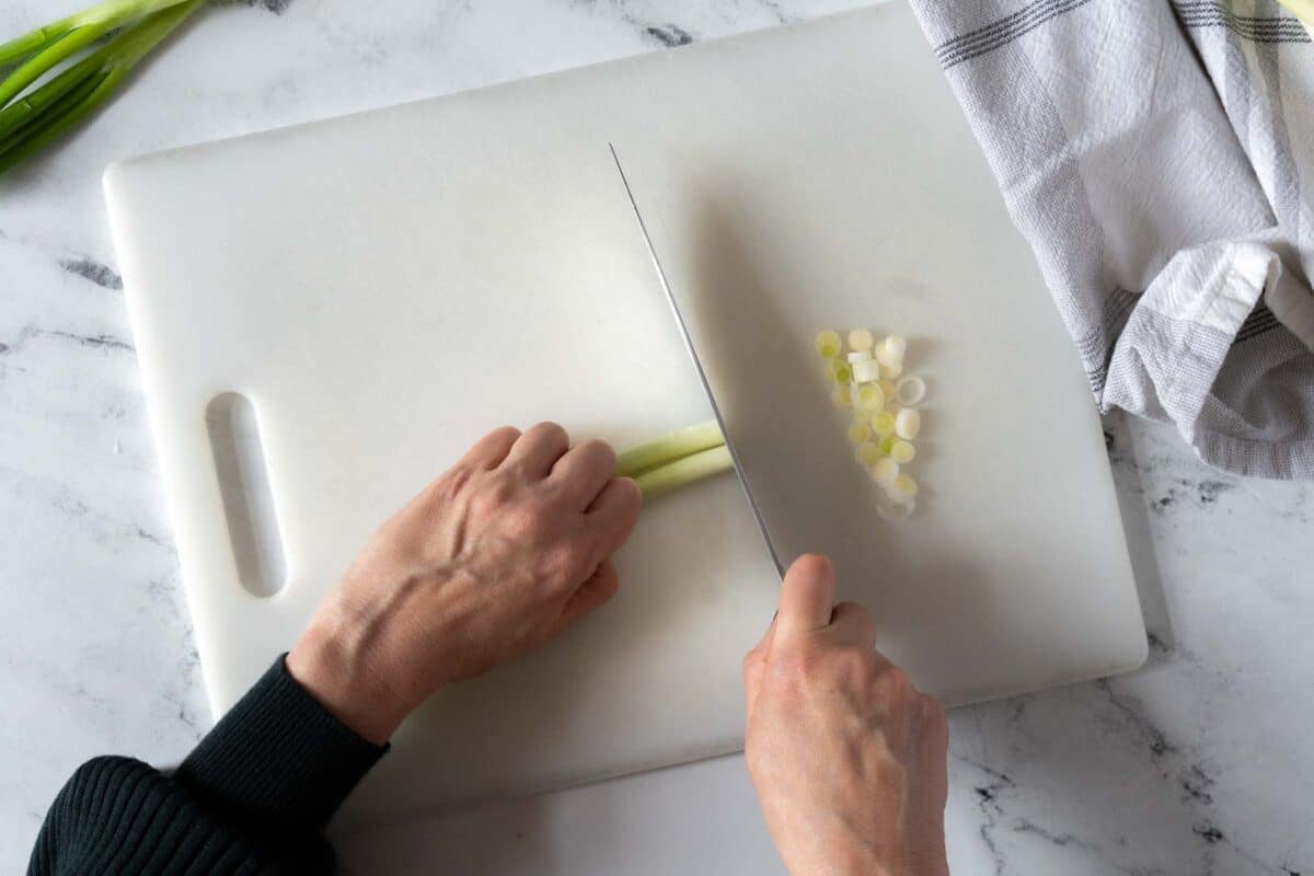 How to Cut Green Onions (Scallions) - Peel with Zeal