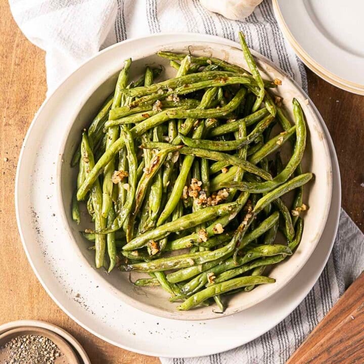 Easy Garlic Roasted Green Beans - Peel with Zeal